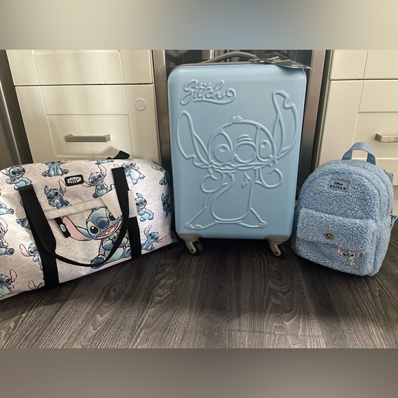 Disney | Bags | Nwt Disney Lilo And Stitch Luggage Carry On Size ...